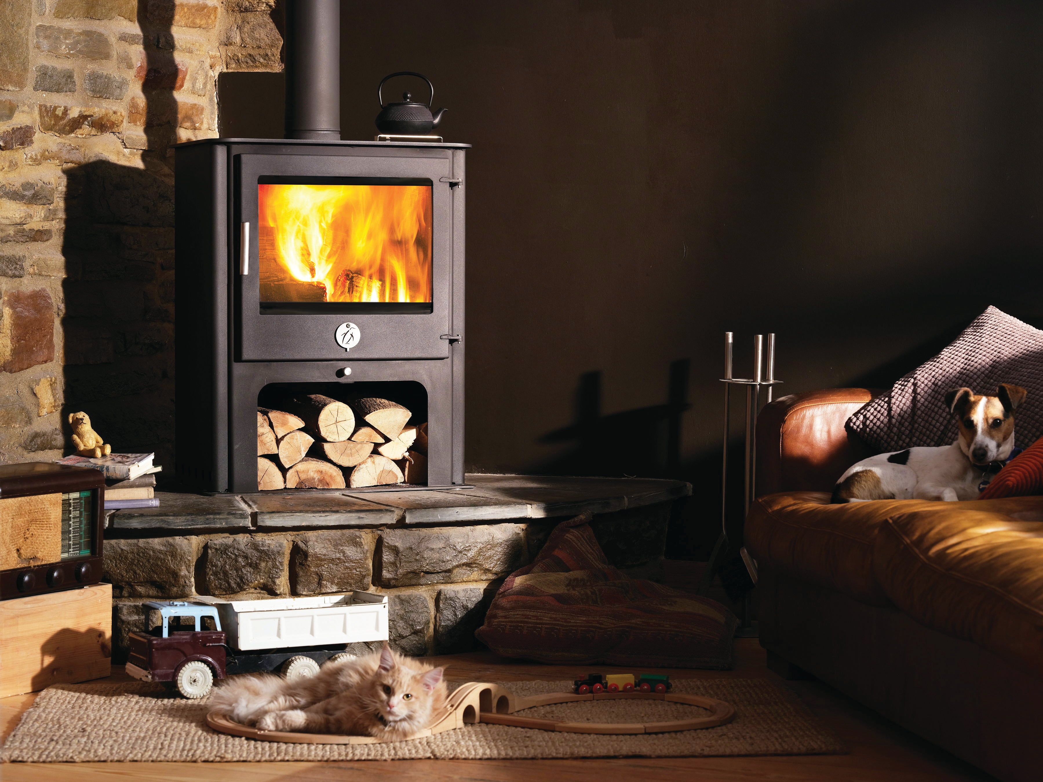 Chilli Penguin Wood Stove 8 kW The Penguin Idris | Flue 150mm Top ...